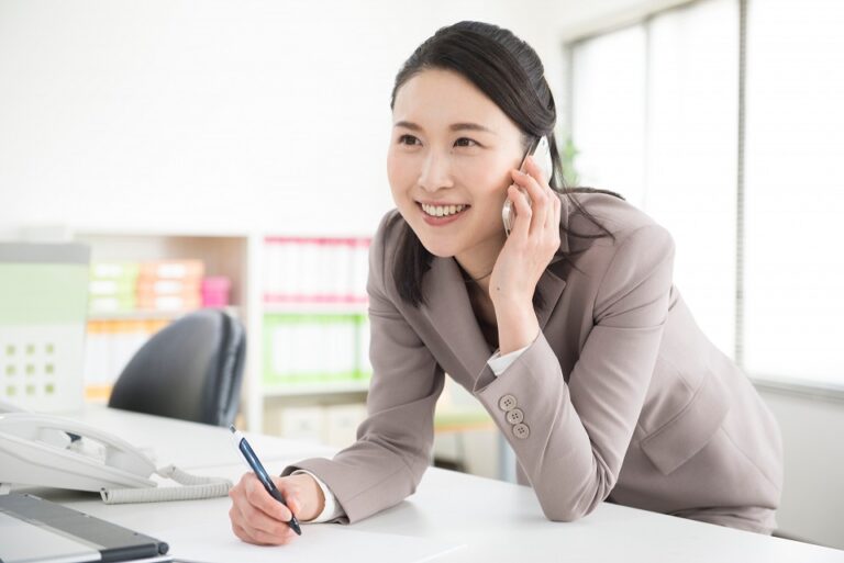 【03plus】徹底レビュー！スマホで固定電話番号を使えるクラウドPBXの魅力と料金比較 | オードリーの新しいブログ